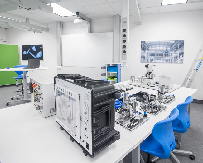 Curriculum: Online STEM or Manufacturing - H2I Group